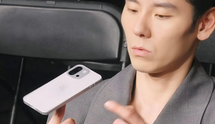 OnePlus 13T: il design ricorda uno smartphone del passato