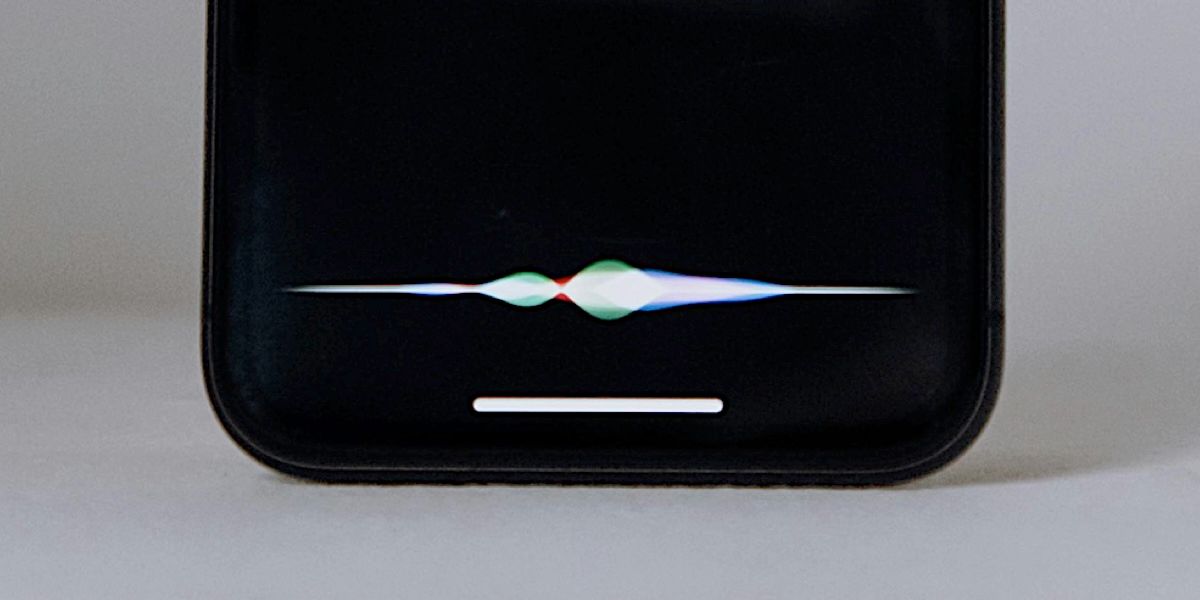 Apple potrebbe basarsi su Gemini per potenziare l'AI di Siri