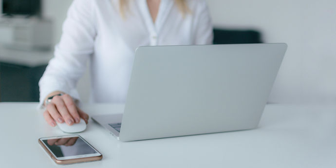 Come trasmettere lo schermo del telefono sul PC