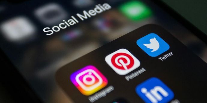 Anche Spagna e Grecia potrebbero vietare i social agli under 16