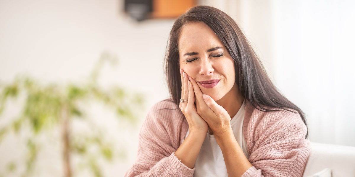 Mal di denti: come trattare i sintomi infiammatori